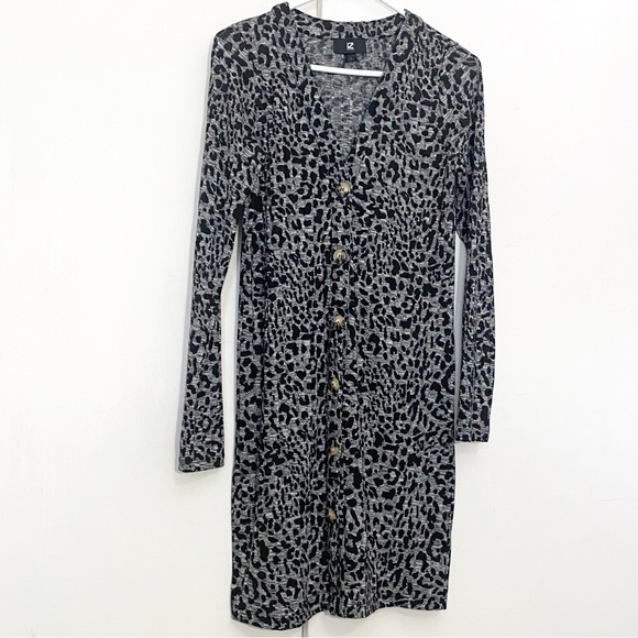 Iz Byer | Dresses | Iz Byer Lighter Weight Sweatery Knit Button Up ...